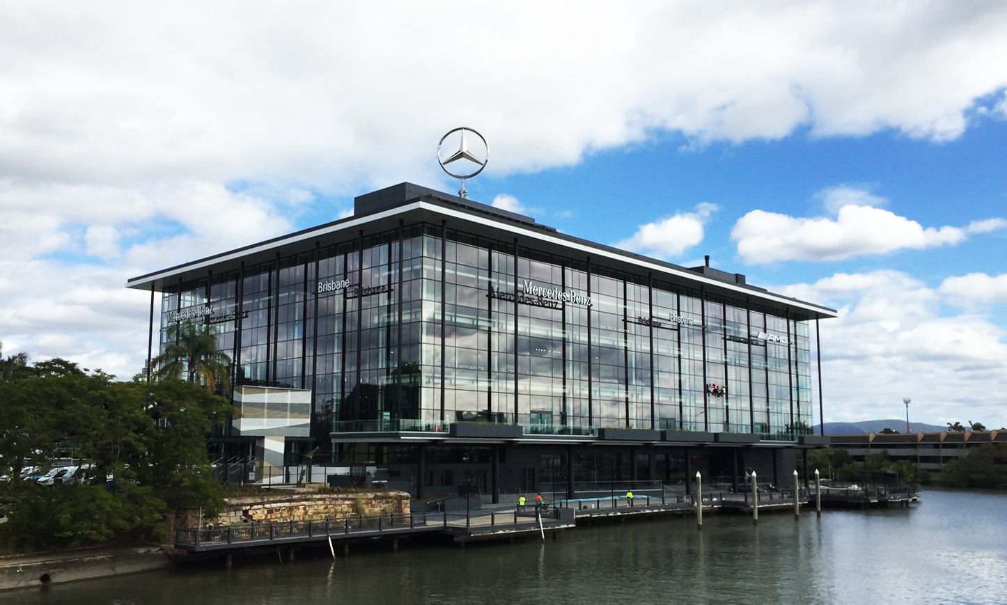 Mercedes-Benz LSH Gallery - Gibson International